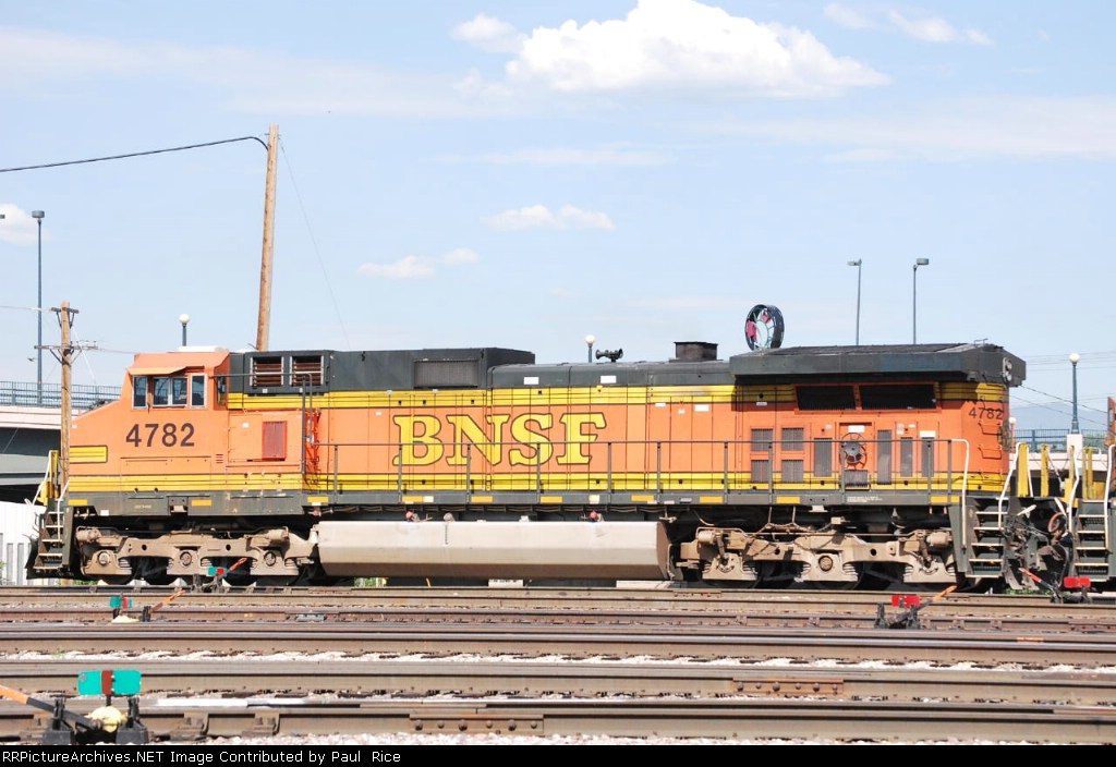 BNSF 4782